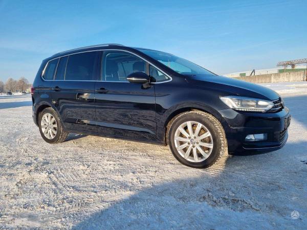 Melns Volkswagen Touran 2015 Šauļi, ar dzinēja tilpumu 2.00 L un nobraukumu 260 tūkst. km par 9200 €, foto 2 vietnē AUTOMOTO.COM.LV