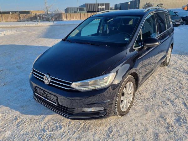 Melns Volkswagen Touran 2015 Šauļi, ar dzinēja tilpumu 1.97 L un nobraukumu 260 tūkst. km par 9200 €, foto 1 vietnē AUTOMOTO.COM.LV