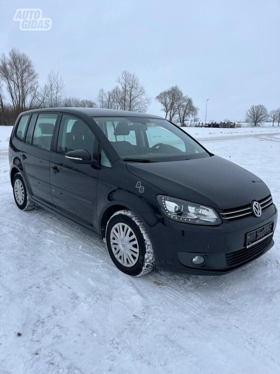 Black Volkswagen Touran 2015 in Marijampole, with an engine capacity of 1.60 L and mileage of 248 thousand km for 5750 €, photo 3 on AUTOMOTO.COM.LV