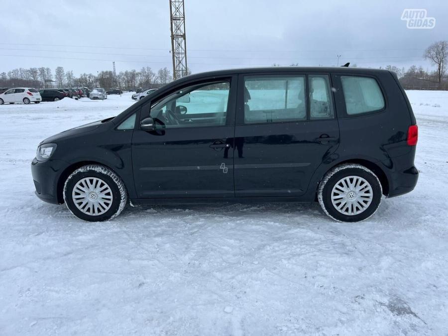 Black Volkswagen Touran 2015 in Marijampole, with an engine capacity of 1.60 L and mileage of 248 thousand km for 5750 €, photo 5 on AUTOMOTO.COM.LV
