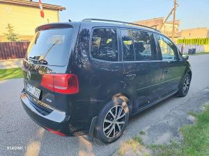 Melns Volkswagen Touran 2015 Viļņa, ar dzinēja tilpumu 1.60 L un nobraukumu 275 tūkst. km par 8200 €, foto 6 vietnē AUTOMOTO.COM.LV