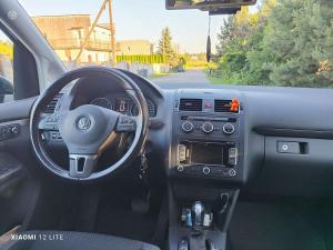 Melns Volkswagen Touran 2015 Viļņa, ar dzinēja tilpumu 1.60 L un nobraukumu 275 tūkst. km par 8200 €, foto 10 vietnē AUTOMOTO.COM.LV