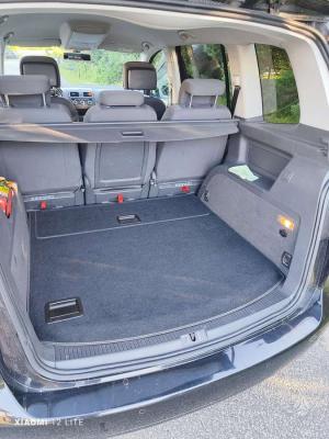 Melns Volkswagen Touran 2015 Viļņa, ar dzinēja tilpumu 1.60 L un nobraukumu 275 tūkst. km par 8200 €, foto 20 vietnē AUTOMOTO.COM.LV