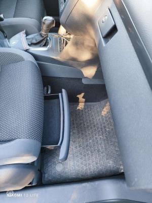 Melns Volkswagen Touran 2015 Viļņa, ar dzinēja tilpumu 1.60 L un nobraukumu 275 tūkst. km par 8200 €, foto 21 vietnē AUTOMOTO.COM.LV