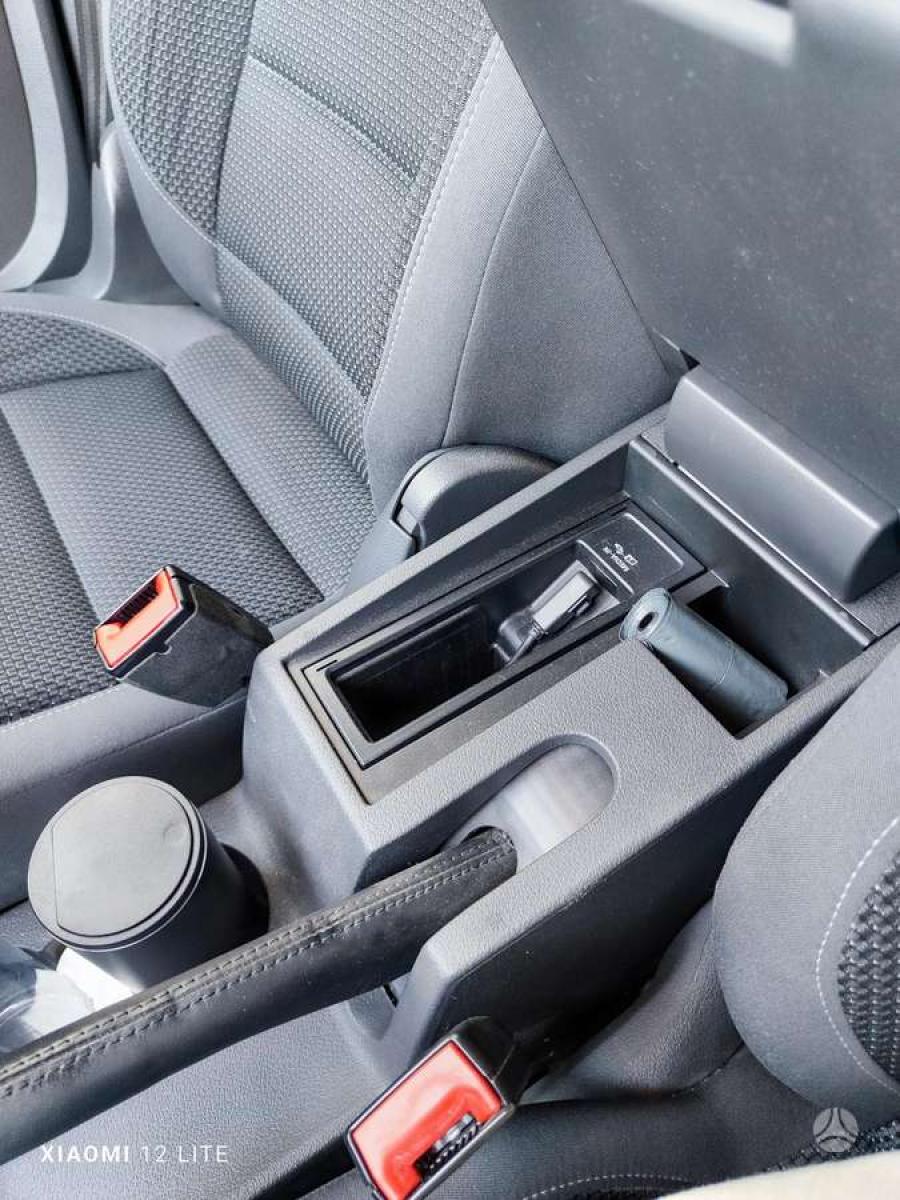Melns Volkswagen Touran 2015 Viļņa, ar dzinēja tilpumu 1.60 L un nobraukumu 275 tūkst. km par 8200 €, foto 24 vietnē AUTOMOTO.COM.LV