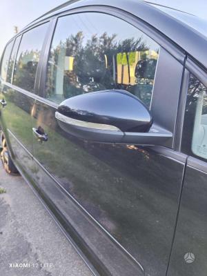 Melns Volkswagen Touran 2015 Viļņa, ar dzinēja tilpumu 1.60 L un nobraukumu 275 tūkst. km par 8200 €, foto 31 vietnē AUTOMOTO.COM.LV