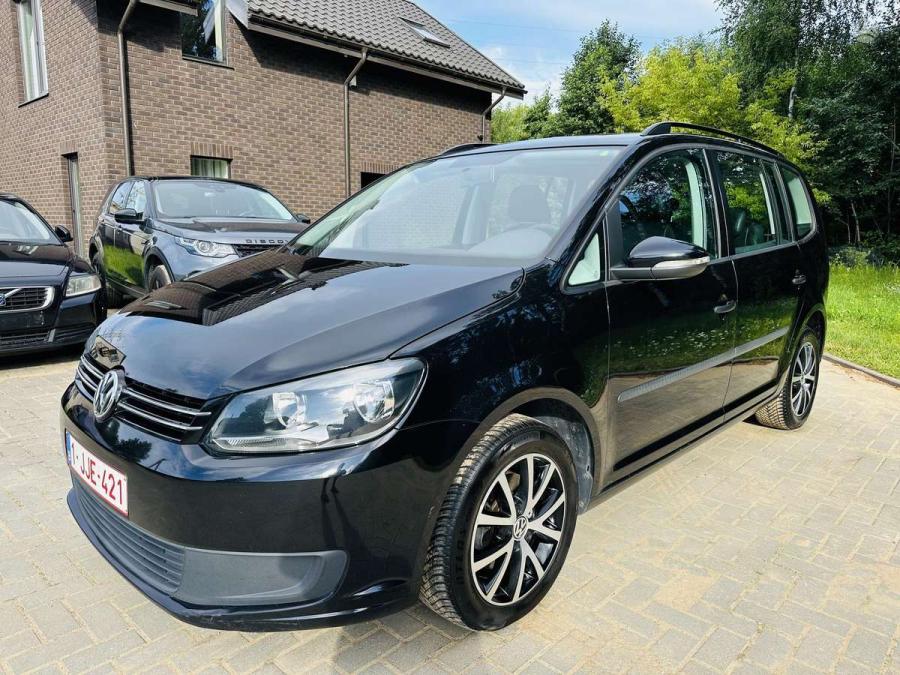 Melns Volkswagen Touran 2015 Kauņa, ar dzinēja tilpumu 1.60 L un nobraukumu 242 tūkst. km par 7100 €, foto 4 vietnē AUTOMOTO.COM.LV