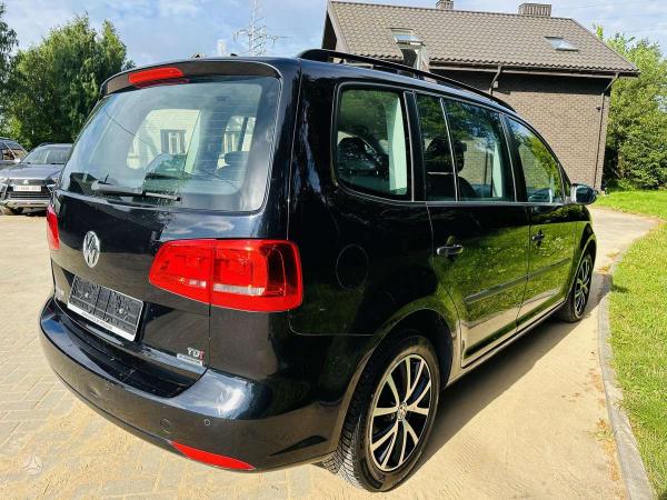Black Volkswagen Touran 2015 in Kaunas, with an engine capacity of 1.60 L and mileage of 242 thousand km for 7100 €, photo 7 on AUTOMOTO.COM.LV