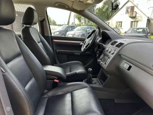 Melns Volkswagen Touran 2015 Kauņa, ar dzinēja tilpumu 1.60 L un nobraukumu 242 tūkst. km par 7100 €, foto 23 vietnē AUTOMOTO.COM.LV