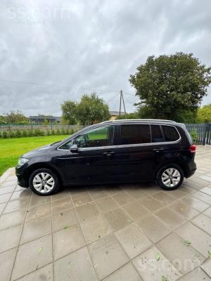 Melns Volkswagen Touran 2015 Rīga, ar dzinēja tilpumu 1.60 L un nobraukumu 290 tūkst. km par 9900 €, foto 6 vietnē AUTOMOTO.COM.LV