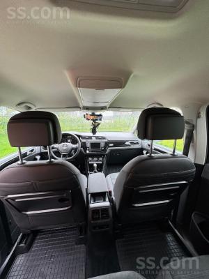 Melns Volkswagen Touran 2015 Rīga, ar dzinēja tilpumu 1.60 L un nobraukumu 290 tūkst. km par 9900 €, foto 12 vietnē AUTOMOTO.COM.LV