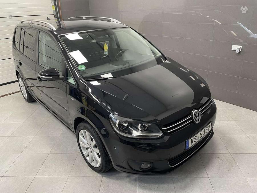 Melns Volkswagen Touran 2015 Marijampole, ar dzinēja tilpumu 1.97 L un nobraukumu 282 tūkst. km par 6350 €, foto 9 vietnē AUTOMOTO.COM.LV