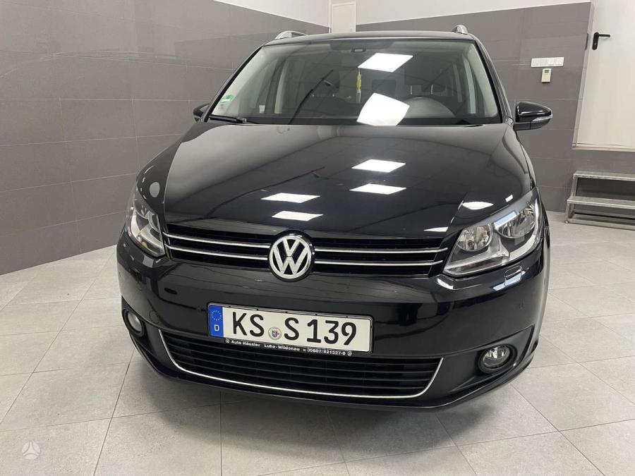 Melns Volkswagen Touran 2015 Marijampole, ar dzinēja tilpumu 1.97 L un nobraukumu 282 tūkst. km par 6350 €, foto 10 vietnē AUTOMOTO.COM.LV
