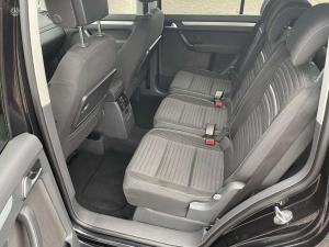 Melns Volkswagen Touran 2015 Marijampole, ar dzinēja tilpumu 1.97 L un nobraukumu 282 tūkst. km par 6350 €, foto 14 vietnē AUTOMOTO.COM.LV