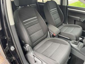 Melns Volkswagen Touran 2015 Marijampole, ar dzinēja tilpumu 1.97 L un nobraukumu 282 tūkst. km par 6350 €, foto 17 vietnē AUTOMOTO.COM.LV