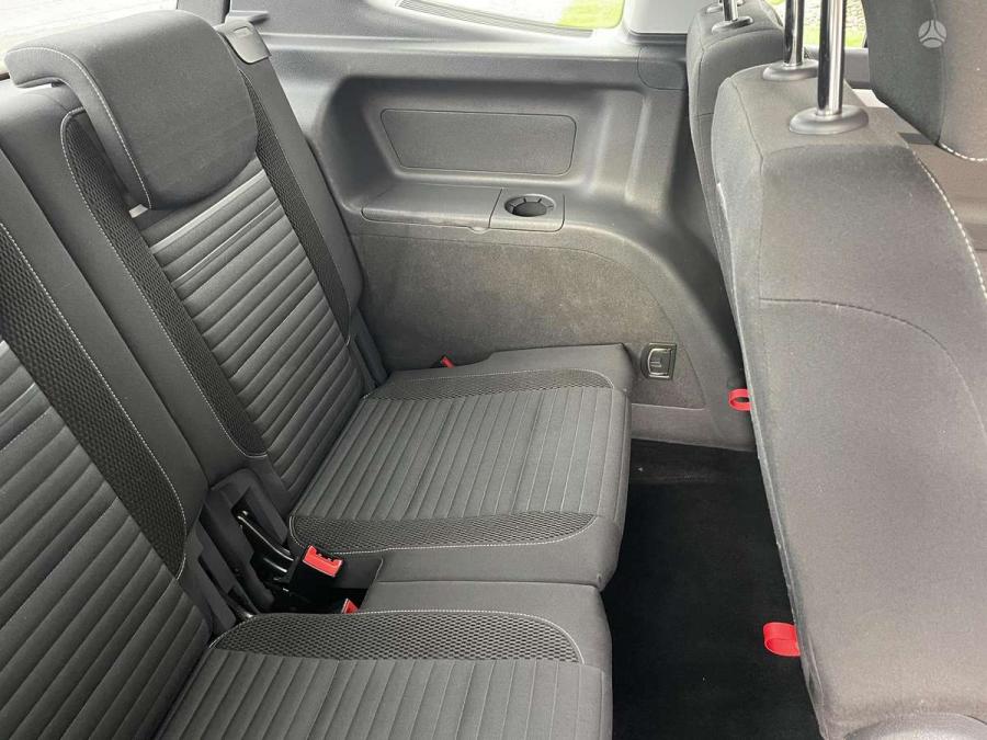Melns Volkswagen Touran 2015 Marijampole, ar dzinēja tilpumu 1.97 L un nobraukumu 282 tūkst. km par 6350 €, foto 23 vietnē AUTOMOTO.COM.LV