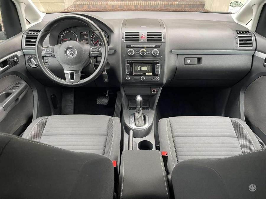 Melns Volkswagen Touran 2015 Marijampole, ar dzinēja tilpumu 1.97 L un nobraukumu 282 tūkst. km par 6350 €, foto 24 vietnē AUTOMOTO.COM.LV