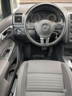 Melns Volkswagen Touran 2015 Marijampole, ar dzinēja tilpumu 1.97 L un nobraukumu 282 tūkst. km par 6350 €, foto 25 vietnē AUTOMOTO.COM.LV