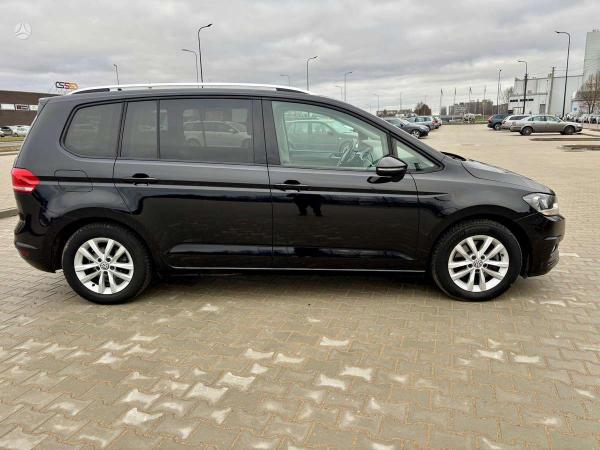 Melns Volkswagen Touran 2016 Tauragė, ar dzinēja tilpumu 1.60 L un nobraukumu 250 tūkst. km par 9900 €, foto 6 vietnē AUTOMOTO.COM.LV