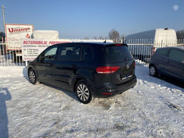Melns Volkswagen Touran 2016 Marijampole, ar dzinēja tilpumu 1.60 L un nobraukumu 187 tūkst. km par 10450 €, foto 2 vietnē AUTOMOTO.COM.LV