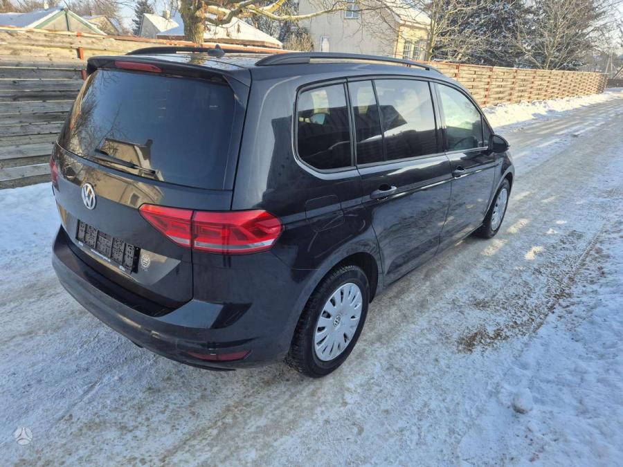 Melns Volkswagen Touran 2016 Kauņa, ar dzinēja tilpumu 1.97 L un nobraukumu 320 tūkst. km par 6850 €, foto 13 vietnē AUTOMOTO.COM.LV