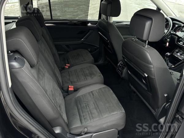 Melns Volkswagen Touran 2016 Valmiera, ar dzinēja tilpumu 1.60 L un nobraukumu 224 tūkst. km par 11700 €, foto 8 vietnē AUTOMOTO.COM.LV