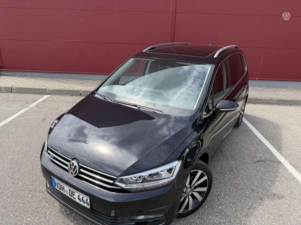 Black Volkswagen Touran 2016 in Kaunas, with an engine capacity of 2.00 L and mileage of 240 thousand km for 12900 €, photo 4 on AUTOMOTO.COM.LV