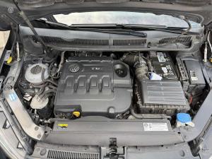 Melns Volkswagen Touran 2016 Kauņa, ar dzinēja tilpumu 2.00 L un nobraukumu 240 tūkst. km par 12900 €, foto 18 vietnē AUTOMOTO.COM.LV