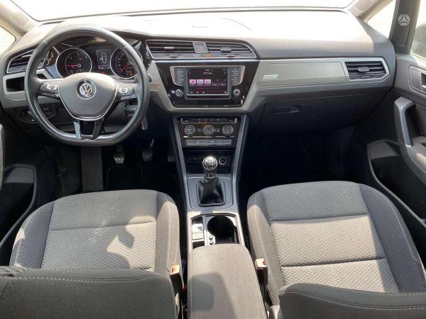 Black Volkswagen Touran 2016 in Raseiniai, with an engine capacity of 1.60 L and mileage of 298 thousand km for 7900 €, photo 10 on AUTOMOTO.COM.LV