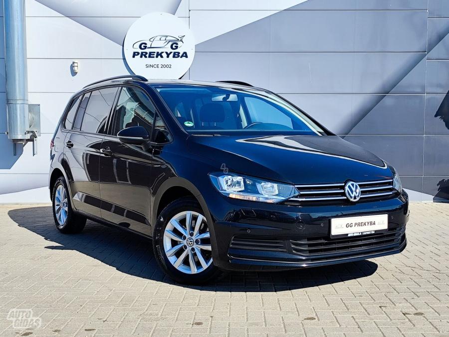 Black Volkswagen Touran 2016 in Ramuciai, with an engine capacity of 2.00 L and mileage of 218 thousand km for 10950 €, photo 1 on AUTOMOTO.COM.LV