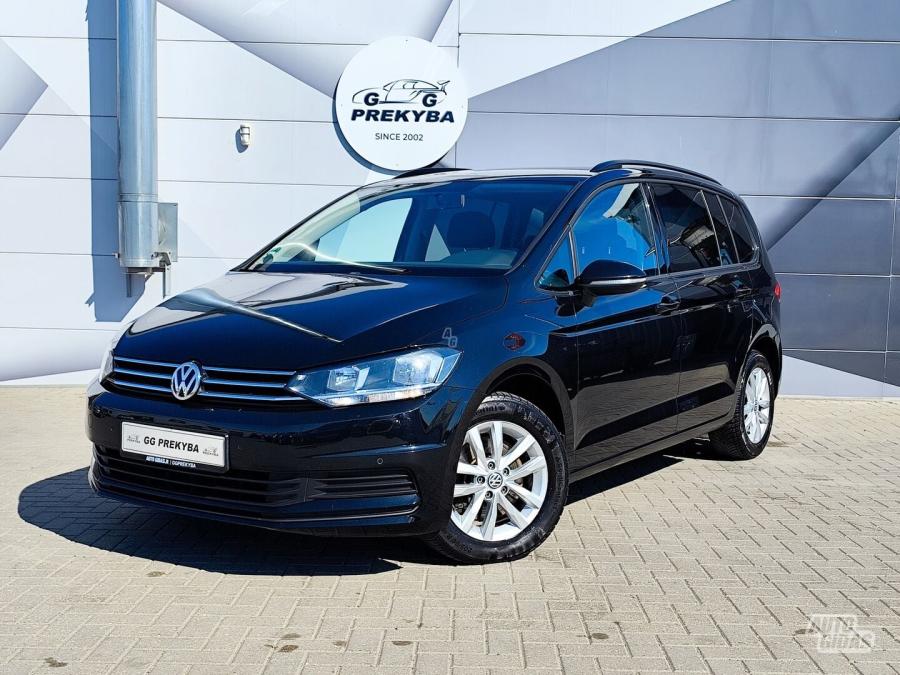 Black Volkswagen Touran 2016 in Ramuciai, with an engine capacity of 2.00 L and mileage of 218 thousand km for 10950 €, photo 5 on AUTOMOTO.COM.LV