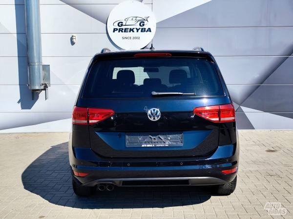 Melns Volkswagen Touran 2016 Ramučiai, ar dzinēja tilpumu 2.00 L un nobraukumu 218 tūkst. km par 10950 €, foto 8 vietnē AUTOMOTO.COM.LV