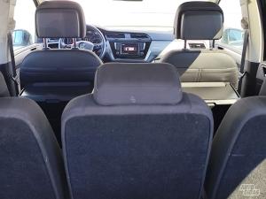 Black Volkswagen Touran 2016 in Ramuciai, with an engine capacity of 2.00 L and mileage of 218 thousand km for 10950 €, photo 13 on AUTOMOTO.COM.LV