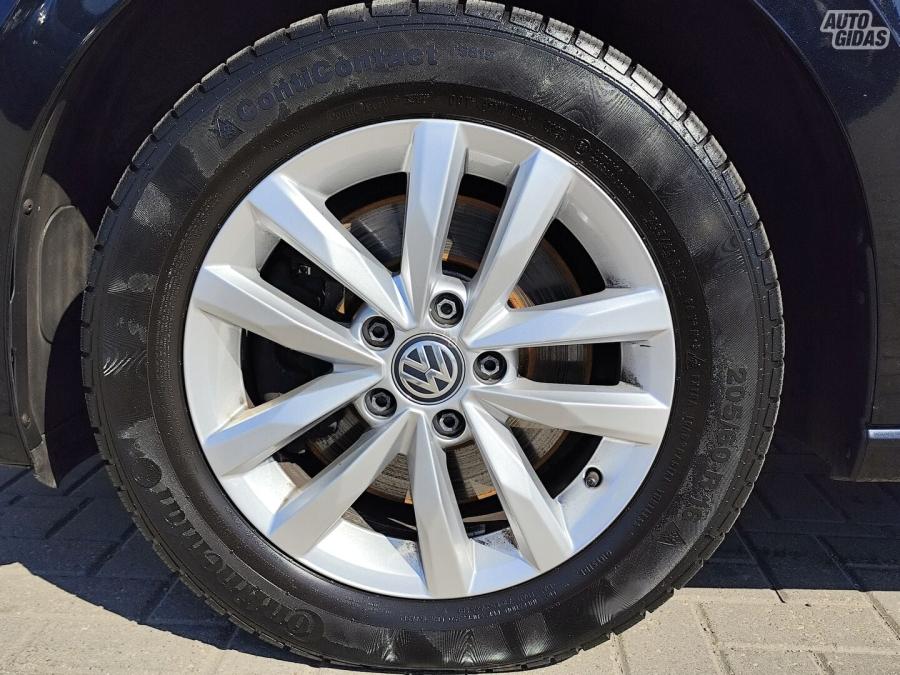 Black Volkswagen Touran 2016 in Ramuciai, with an engine capacity of 2.00 L and mileage of 218 thousand km for 10950 €, photo 23 on AUTOMOTO.COM.LV