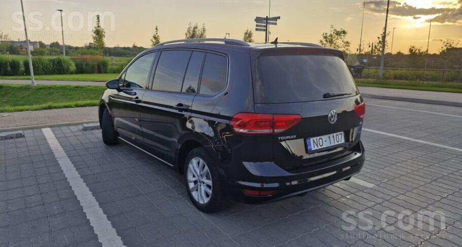 Melns Volkswagen Touran 2016 Jelgava, ar dzinēja tilpumu 1.60 L un nobraukumu 216 tūkst. km par 10200 €, foto 5 vietnē AUTOMOTO.COM.LV