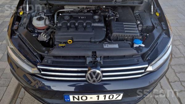 Black Volkswagen Touran 2016 in Jelgava, with an engine capacity of 1.60 L and mileage of 216 thousand km for 10200 €, photo 8 on AUTOMOTO.COM.LV