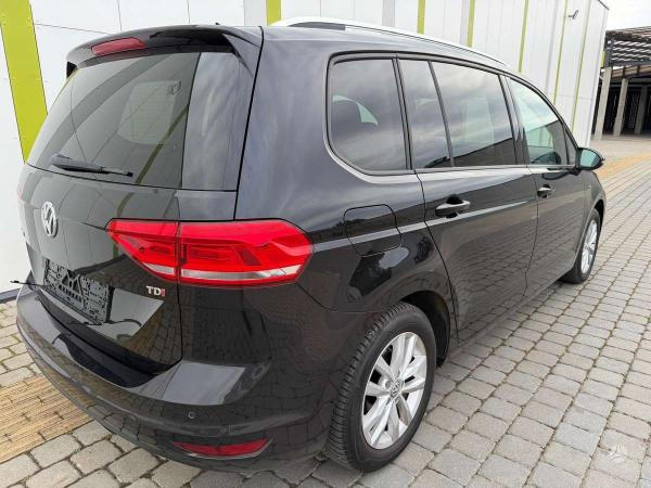 Melns Volkswagen Touran 2016 Raseiniai, ar dzinēja tilpumu 1.60 L un nobraukumu 298 tūkst. km par 7900 €, foto 5 vietnē AUTOMOTO.COM.LV