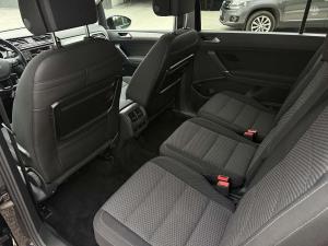 Melns Volkswagen Touran 2016 Kauņa, ar dzinēja tilpumu 1.60 L un nobraukumu 264 tūkst. km par 8150 €, foto 13 vietnē AUTOMOTO.COM.LV