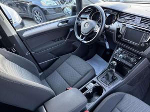 Black Volkswagen Touran 2016 in Ukmerge, with an engine capacity of 1.20 L and mileage of 250 thousand km for 7250 €, photo 8 on AUTOMOTO.COM.LV