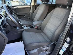 Black Volkswagen Touran 2016 in Ukmerge, with an engine capacity of 1.20 L and mileage of 250 thousand km for 7250 €, photo 9 on AUTOMOTO.COM.LV