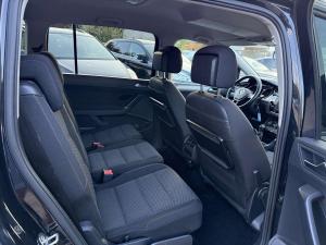 Black Volkswagen Touran 2016 in Ukmerge, with an engine capacity of 1.20 L and mileage of 250 thousand km for 7250 €, photo 16 on AUTOMOTO.COM.LV