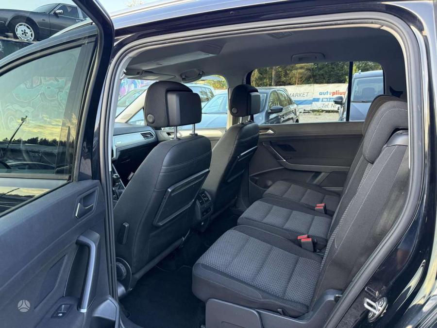 Black Volkswagen Touran 2016 in Ukmerge, with an engine capacity of 1.20 L and mileage of 250 thousand km for 7250 €, photo 18 on AUTOMOTO.COM.LV