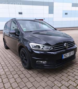 Black Volkswagen Touran 2017 in Dobele, with an engine capacity of 2.00 L and mileage of 236 thousand km for 11900 €, photo 2 on AUTOMOTO.COM.LV