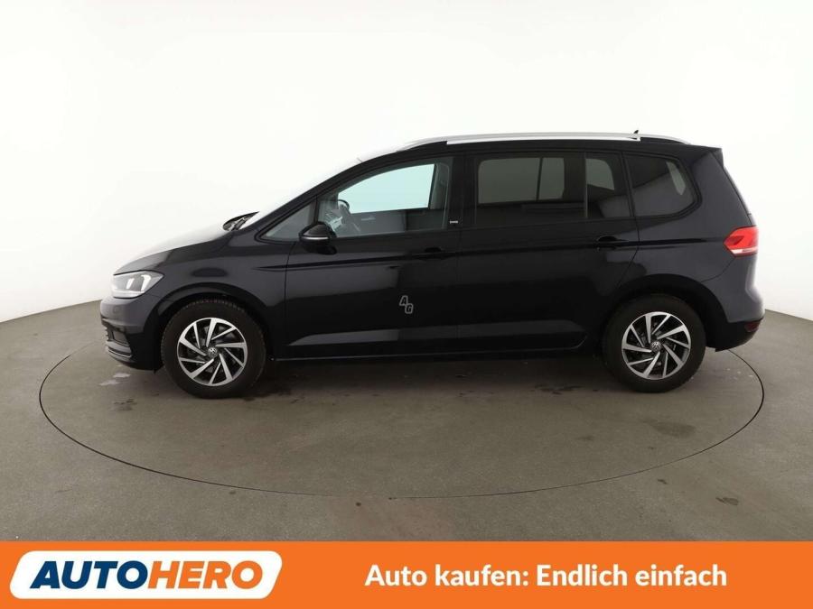 Melns Volkswagen Touran 2017 Kauņa, ar dzinēja tilpumu 1.40 L un nobraukumu 52 tūkst. km par 26510 €, foto 3 vietnē AUTOMOTO.COM.LV