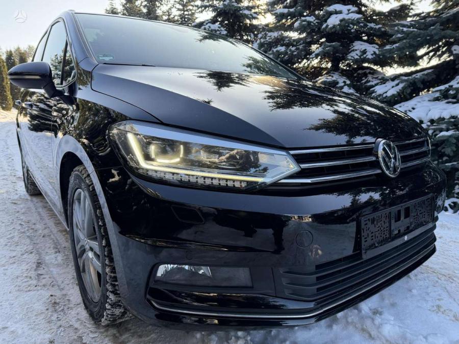 Melns Volkswagen Touran 2017 Utena, ar dzinēja tilpumu 2.00 L un nobraukumu 182 tūkst. km par 11900 €, foto 2 vietnē AUTOMOTO.COM.LV
