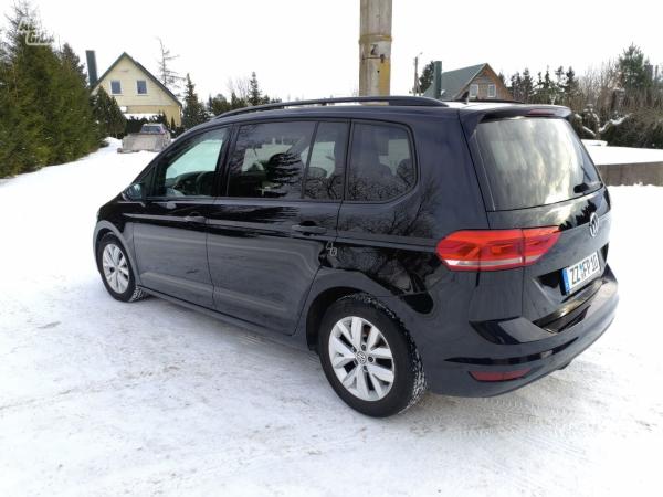 Melns Volkswagen Touran 2017 Pasvalys, ar dzinēja tilpumu 1.60 L un nobraukumu 300 tūkst. km par 8950 €, foto 2 vietnē AUTOMOTO.COM.LV