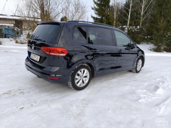 Melns Volkswagen Touran 2017 Pasvalys, ar dzinēja tilpumu 1.60 L un nobraukumu 300 tūkst. km par 8950 €, foto 4 vietnē AUTOMOTO.COM.LV