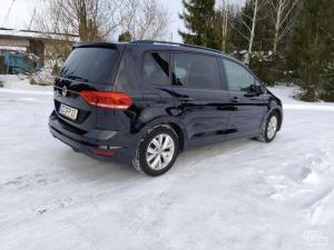 Black Volkswagen Touran 2017 in Pasvalys, with an engine capacity of 1.60 L and mileage of 300 thousand km for 8950 €, photo 4 on AUTOMOTO.COM.LV
