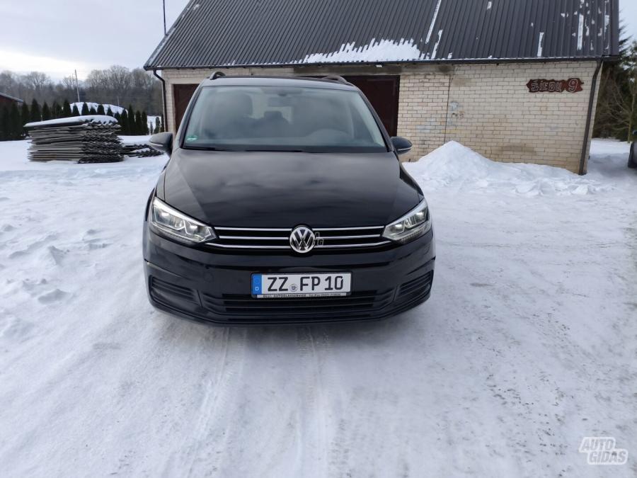 Black Volkswagen Touran 2017 in Pasvalys, with an engine capacity of 1.60 L and mileage of 300 thousand km for 8950 €, photo 6 on AUTOMOTO.COM.LV