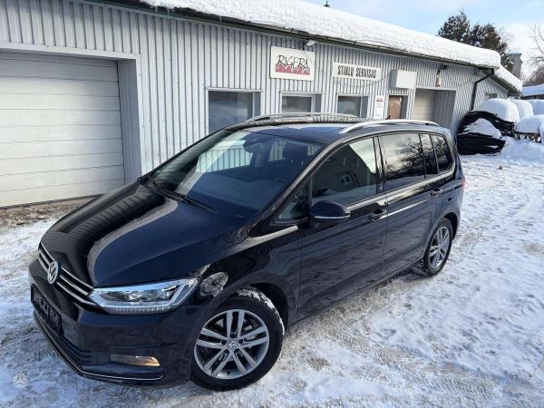 Melns Volkswagen Touran 2017 Utena, ar dzinēja tilpumu 2.00 L un nobraukumu 183 tūkst. km par 12700 €, foto 3 vietnē AUTOMOTO.COM.LV